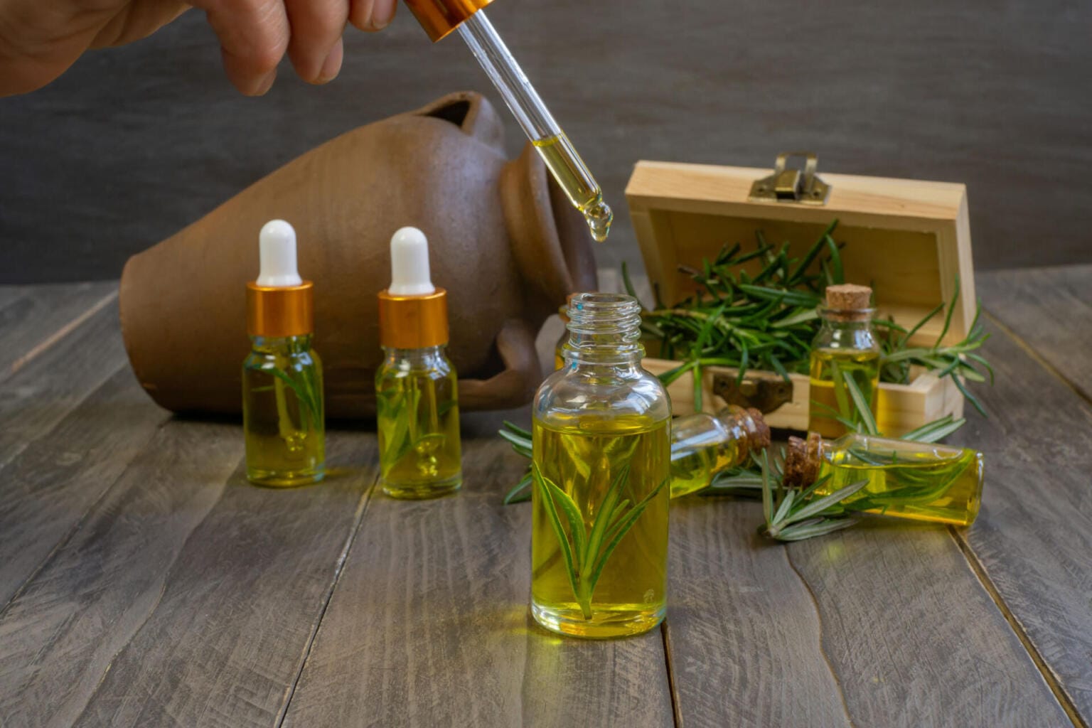 Unlock Skin Magic: Top Essential Oils for Healthy Skin