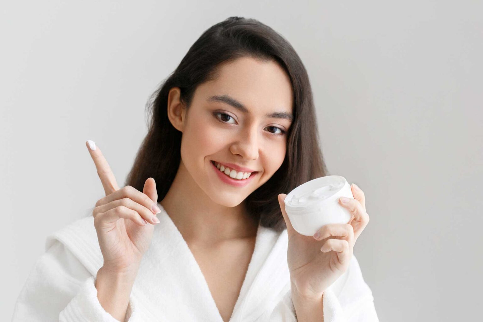 Day vs. Night Skincare: Why Both Creams are Essential